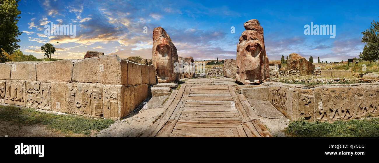 Pictures & Images of the Sphinx gate Hittite sculpture, Alaca Hoyuk ...