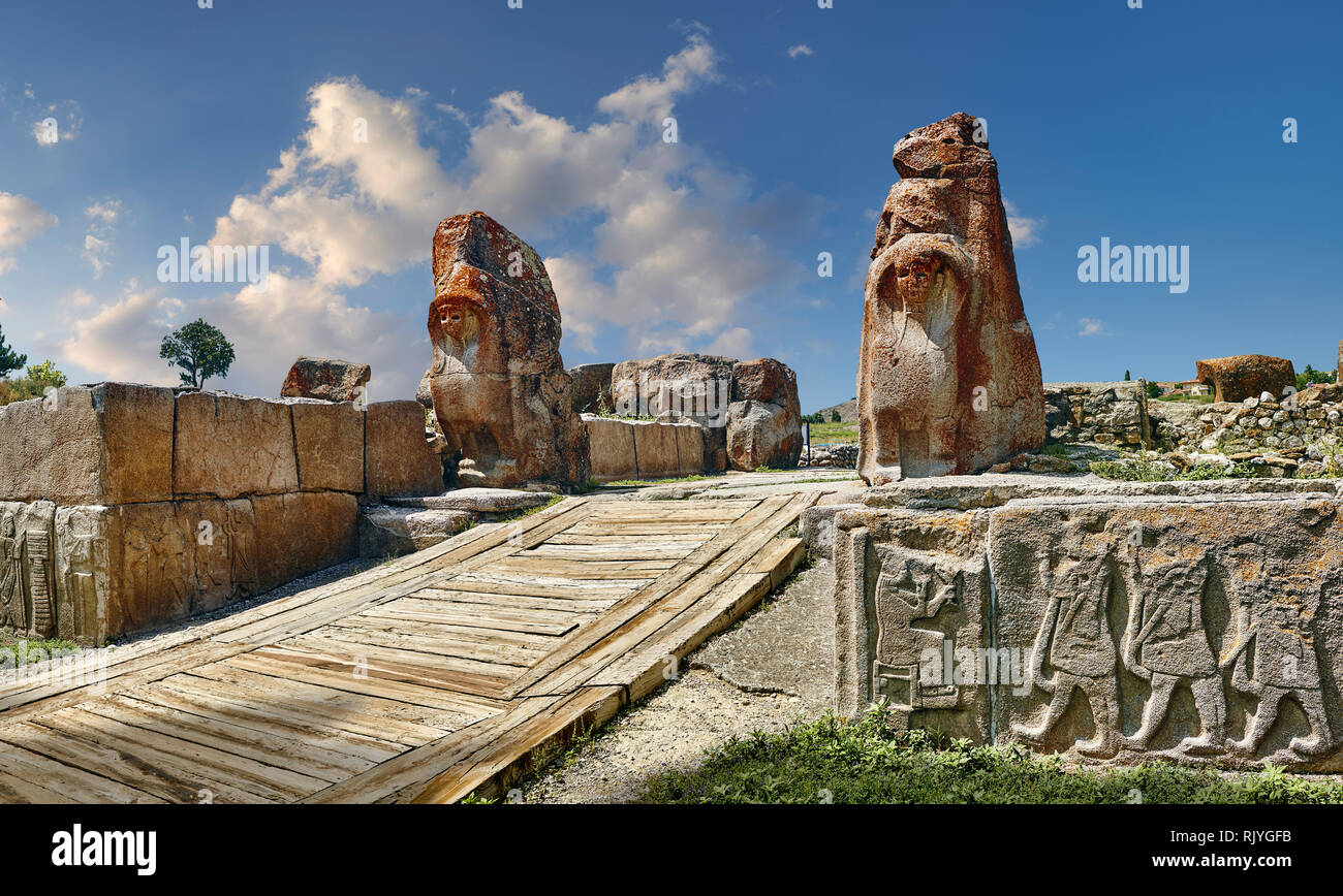 Pictures & Images of the Sphinx gate Hittite sculpture, Alaca Hoyuk ...