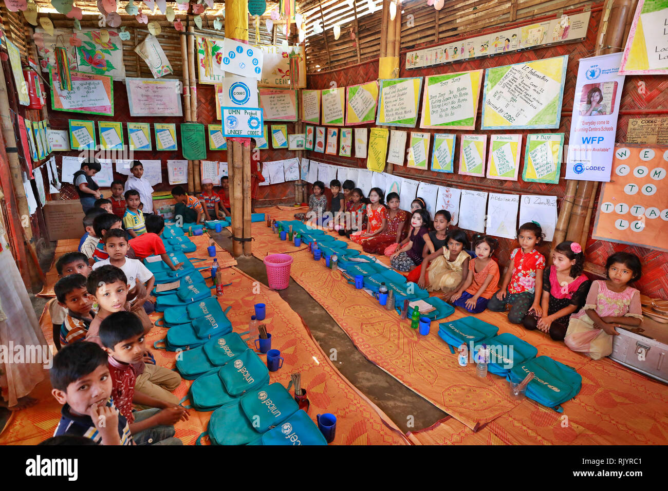 Rohingya children education hi-res stock photography and images - Alamy