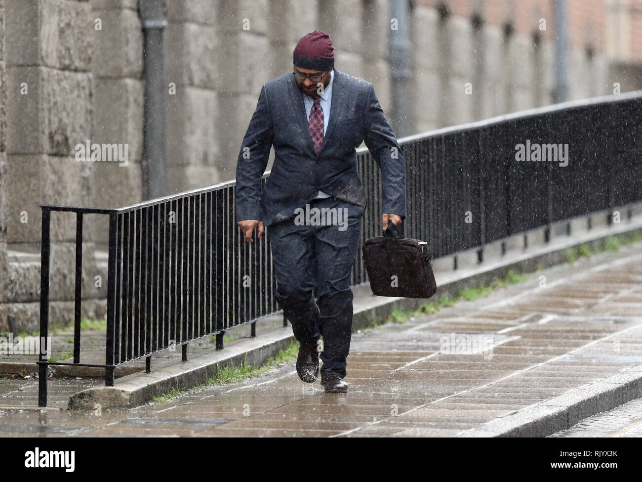 Rain on the street hi-res stock photography and images - Alamy