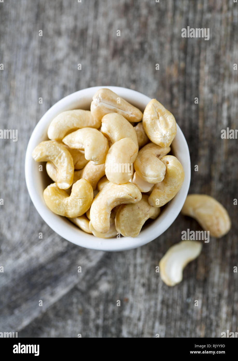 Cashew pile hi-res stock photography and images - Alamy