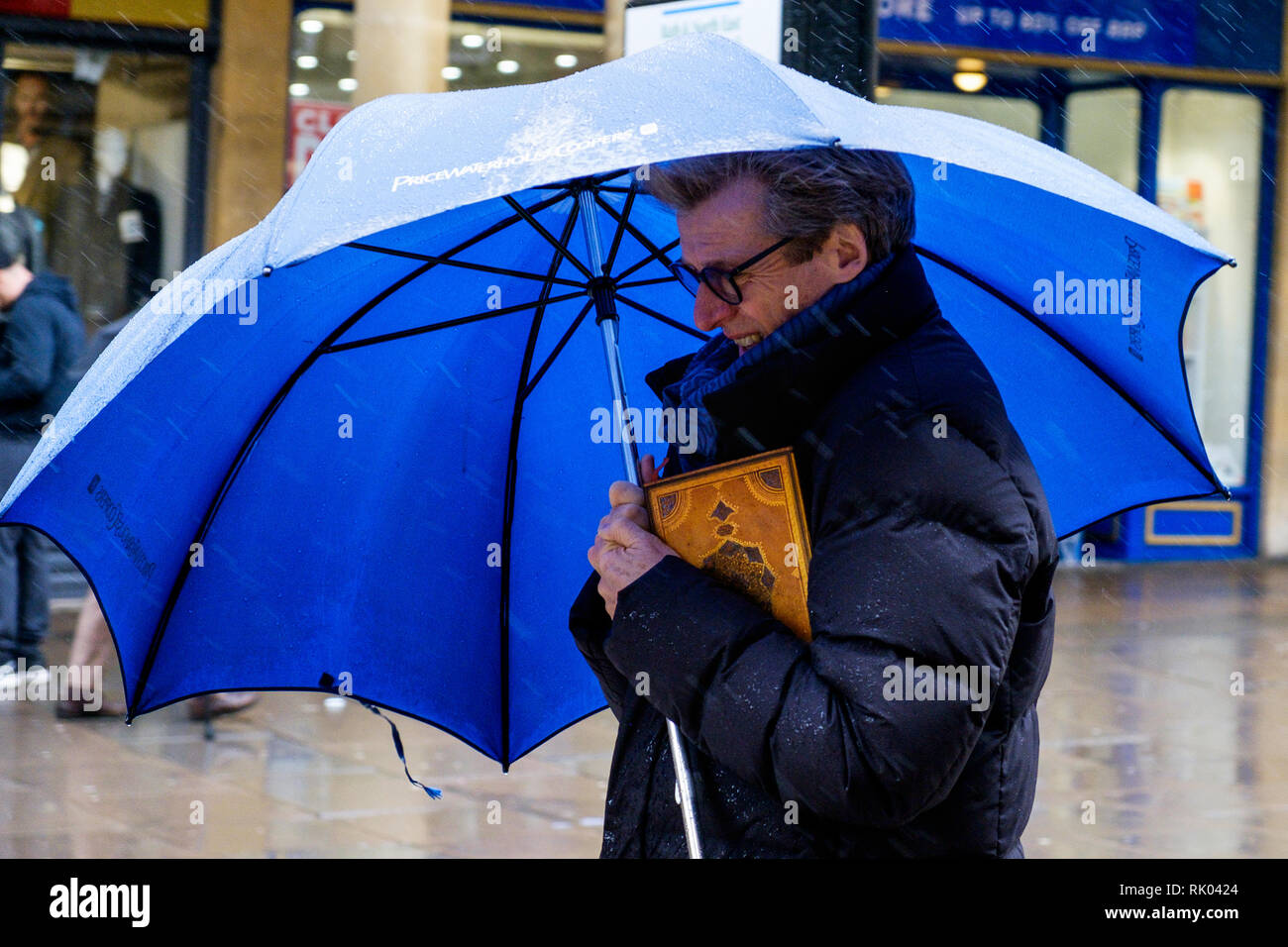 Bath, UK. 8th February, 2019. As storm Eric brings gales and heavy rain ...