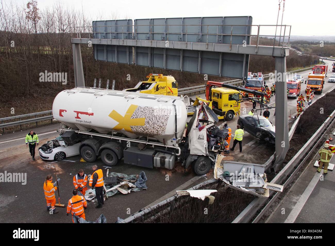 Ludwigsburg, Germany. 08th Feb, 2019. A demolished truck is standing on ...
