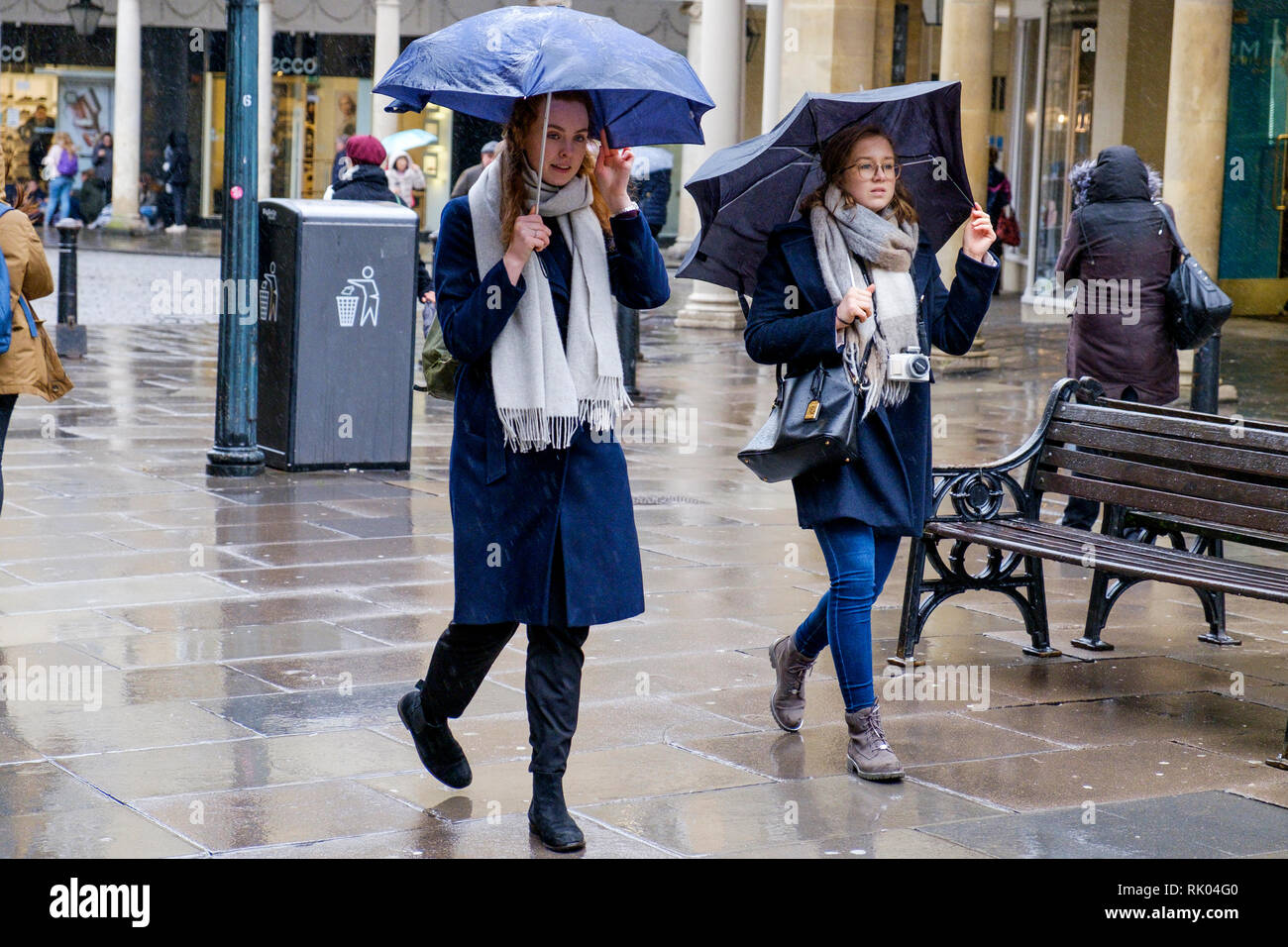 Bath, UK. 8th February, 2019. As storm Eric brings gales and heavy rain ...