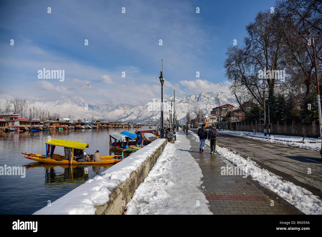 Heavy snowfall images hi-res stock photography and images - Alamy