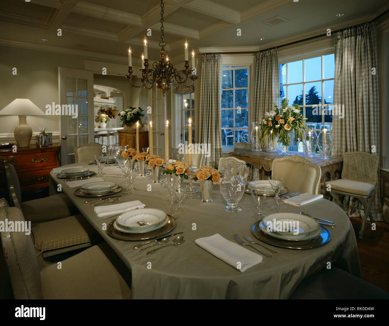 Elegant Formal Dining Setting Stock Photo - Alamy