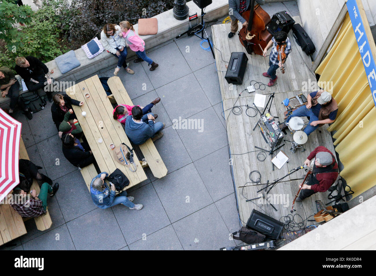 Musical performance at The Hideout Chicago Riverwalk Stock Photo - Alamy