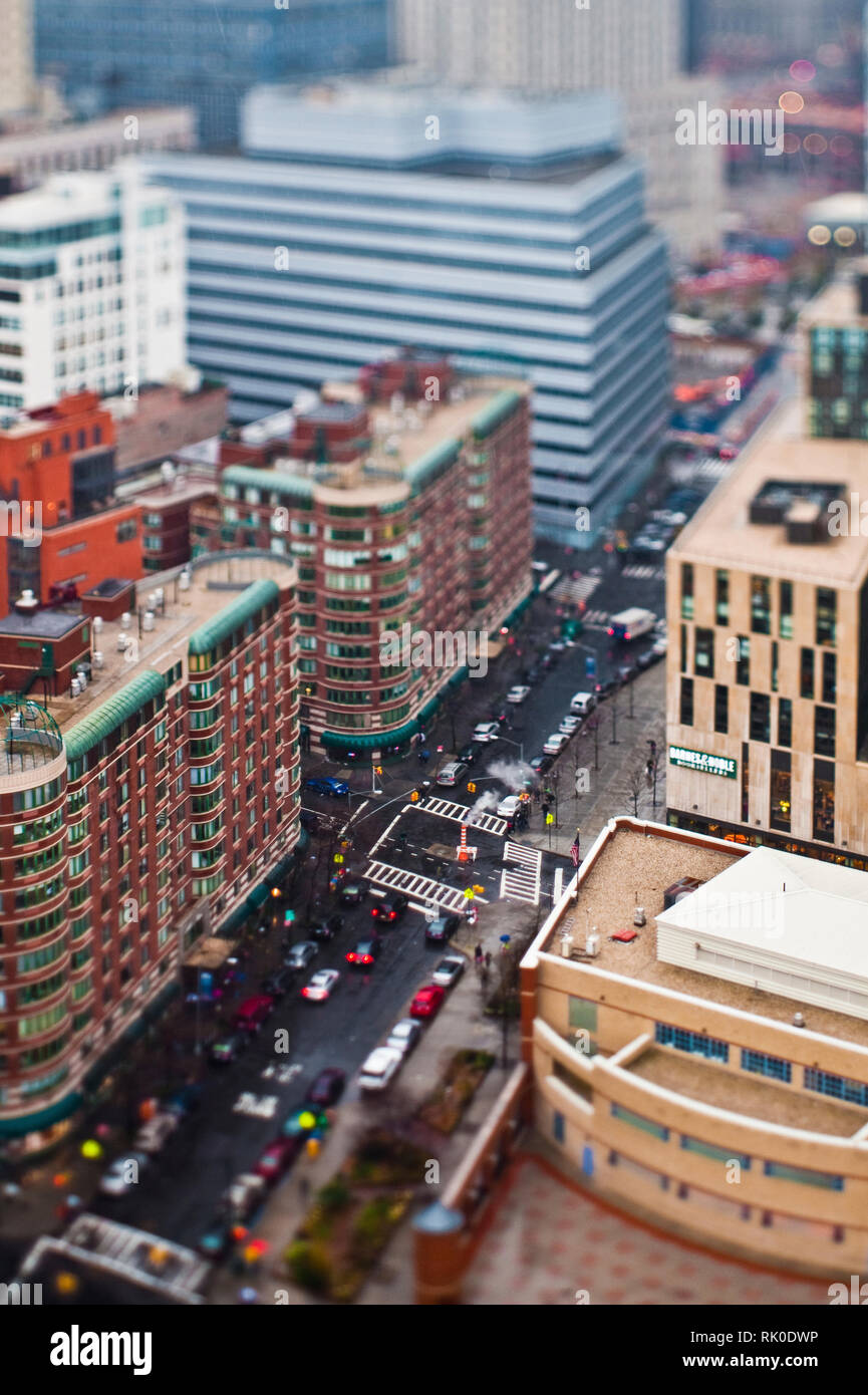 Vertical view busy street hi-res stock photography and images - Alamy