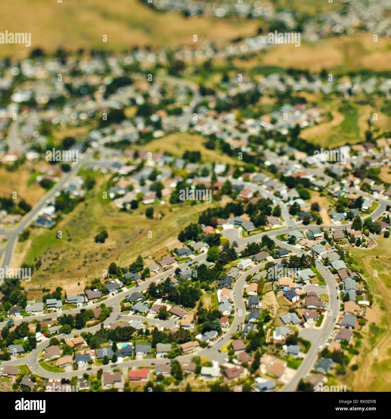 Aerial suburban houses tilt shift hi-res stock photography and images ...