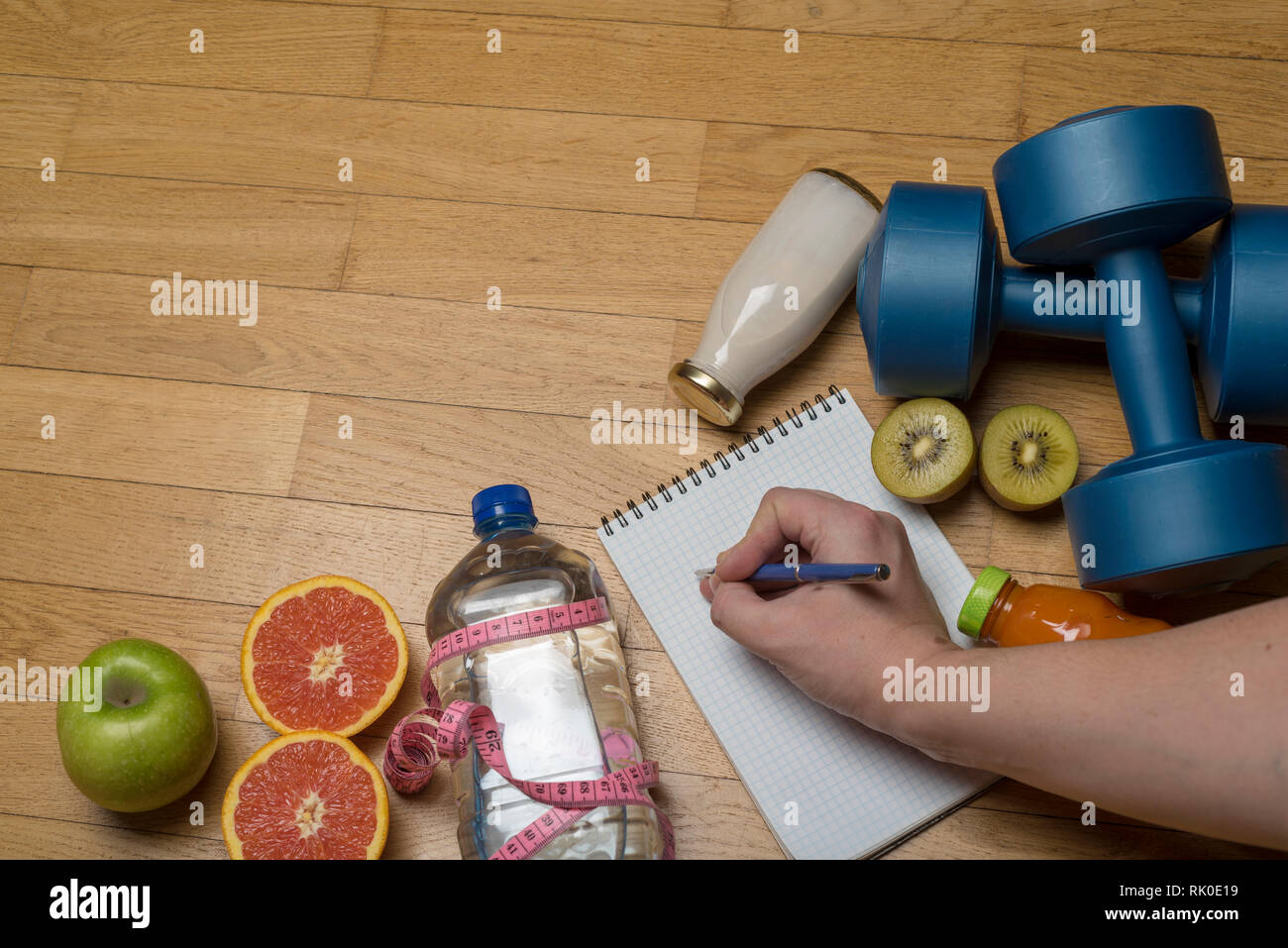 Letter dumbbells a hi-res stock photography and images - Alamy