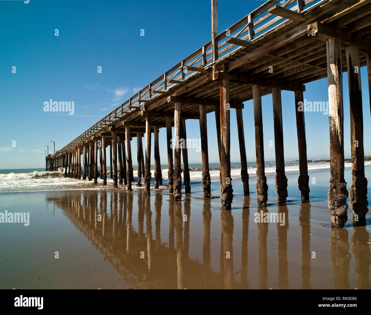 Tall pilings hi-res stock photography and images - Alamy