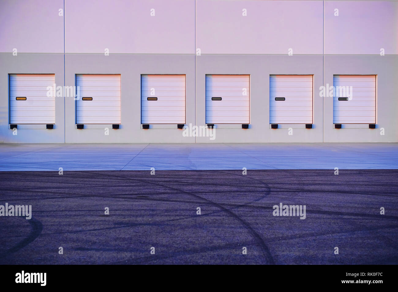 Distribution Center Bay Doors Stock Photo - Alamy