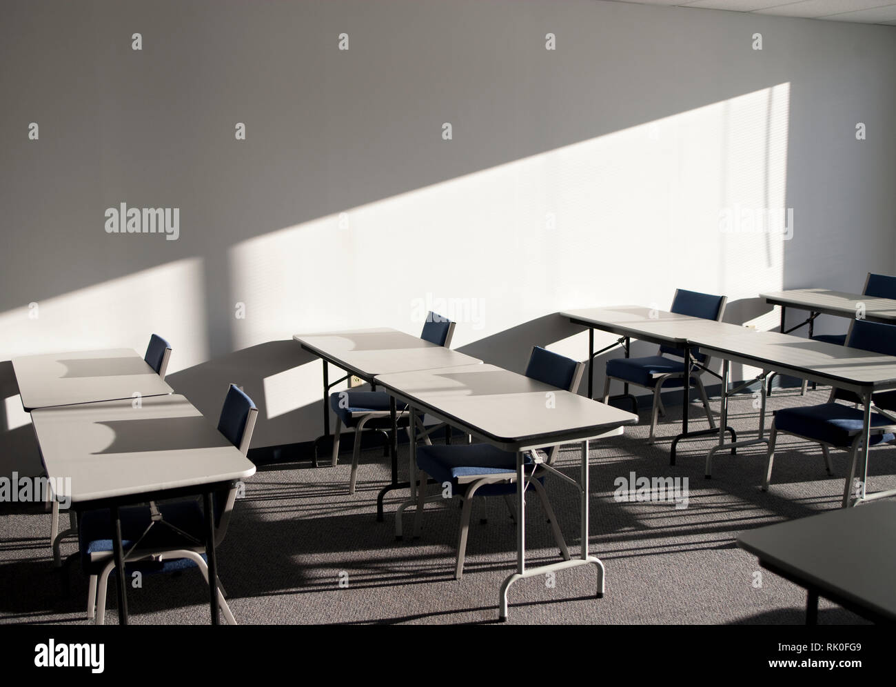 Tables and Chairs in a College Classroom Stock Photo - Alamy