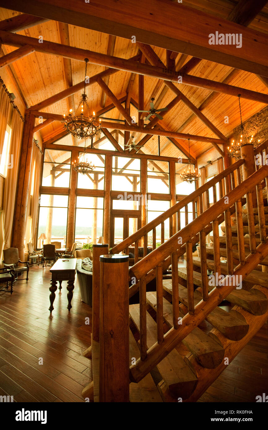 Interior of Large Wooden Lodge Stock Photo - Alamy
