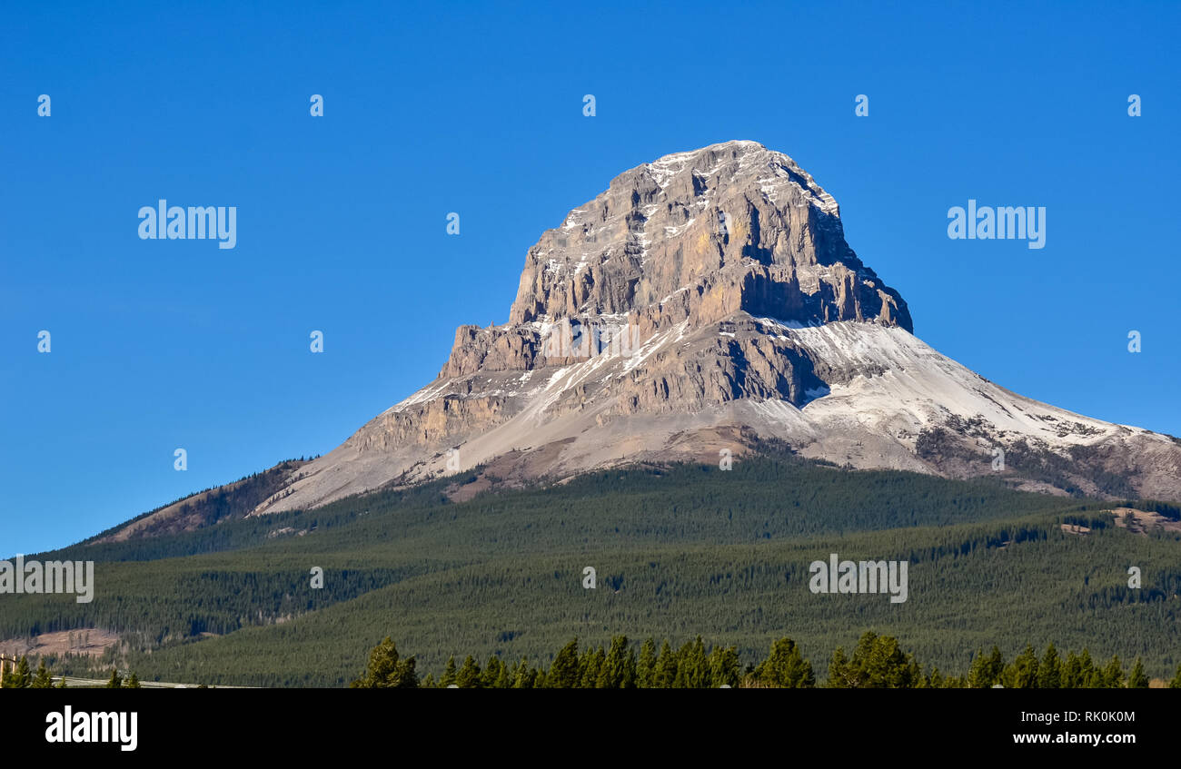 Crowsnest Pass mountain in British Columbia, Canada Stock Photo - Alamy