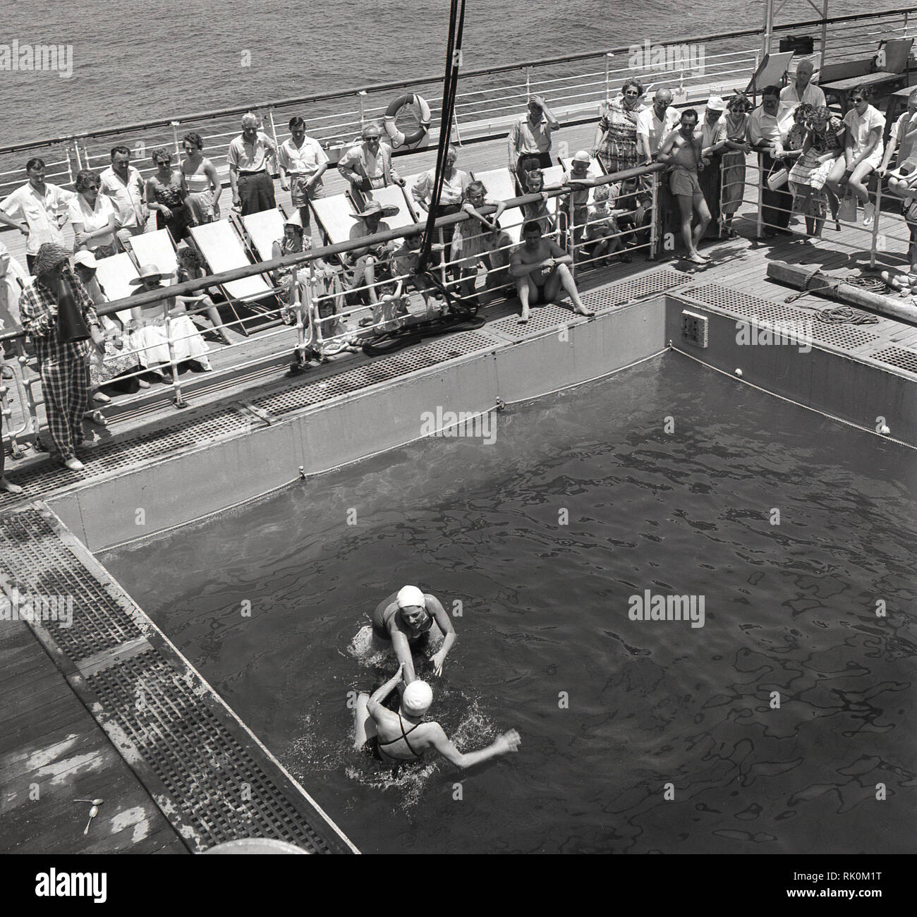 1950s Swimming Pool High Resolution Stock Photography and Images - Alamy