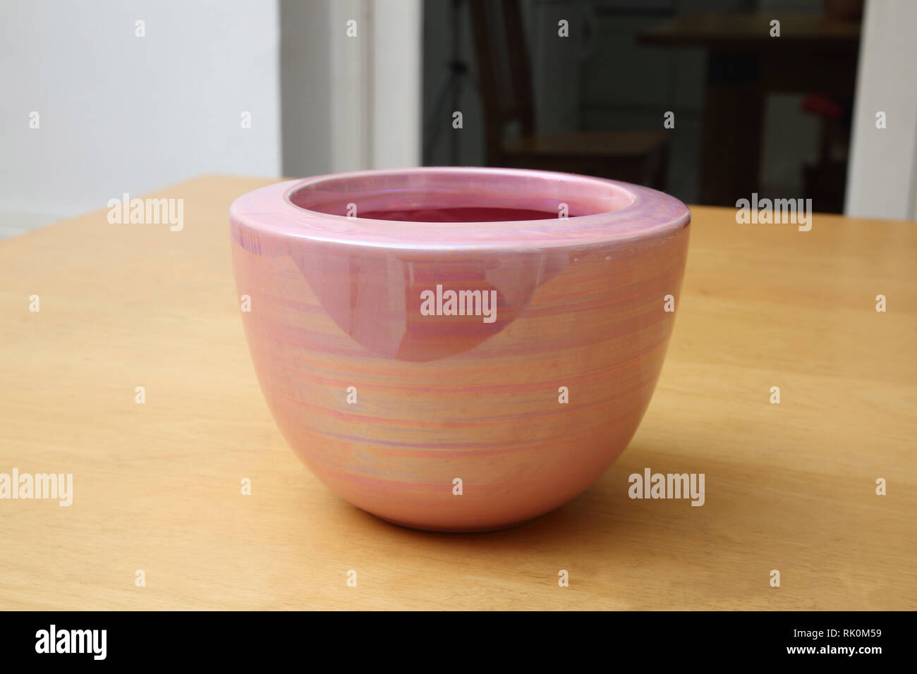 Ceramic flower pot hi-res stock photography and images - Alamy