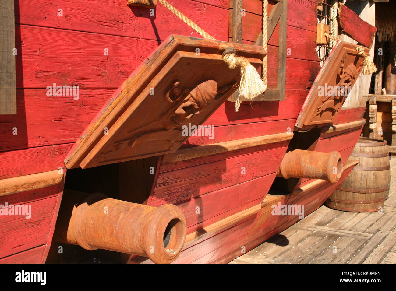 Pirate Ship / Cannons of a pirate ship Stock Photo - Alamy