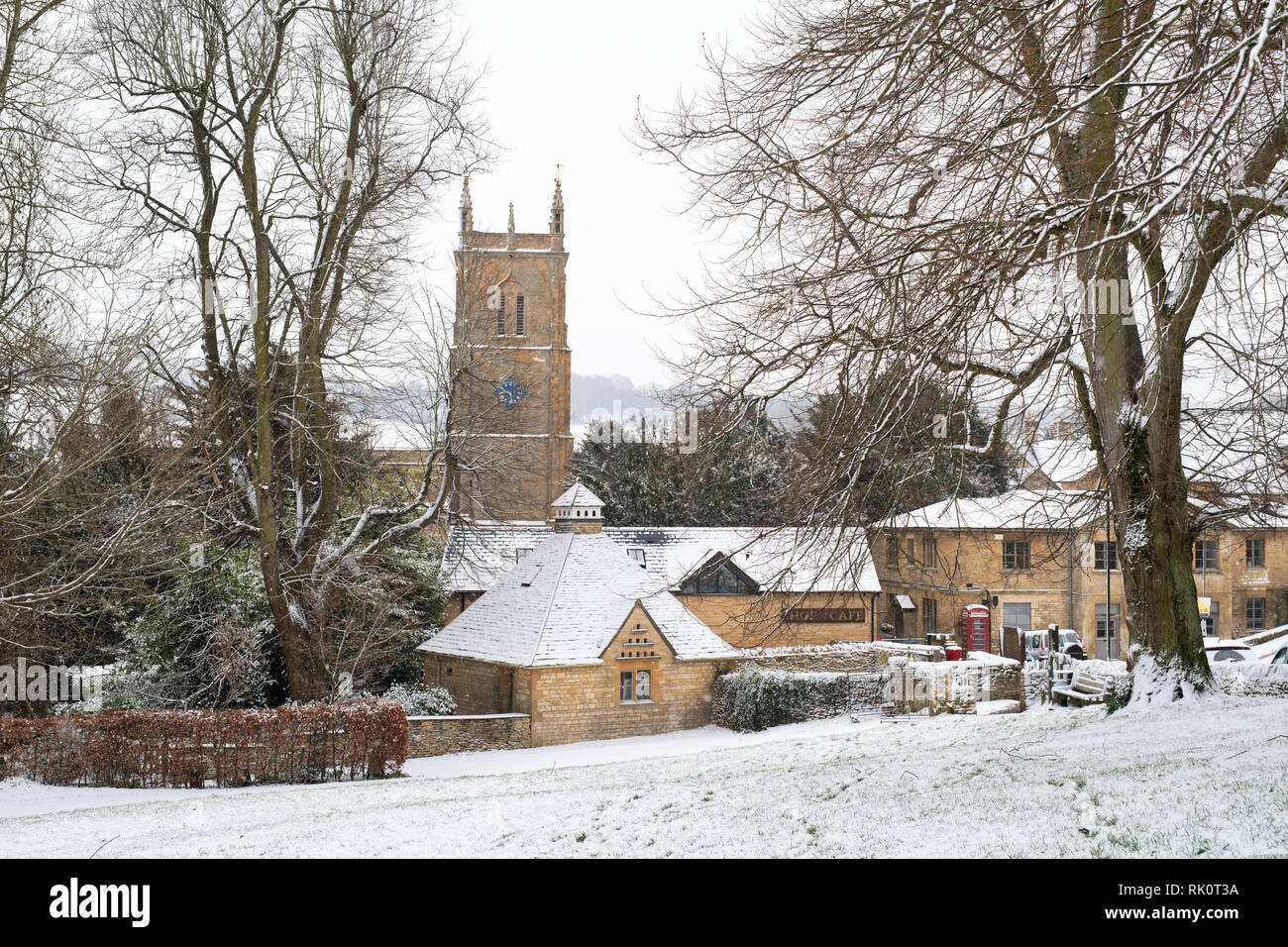 Blockley village in the winter snow. Blockley, Cotswolds ...