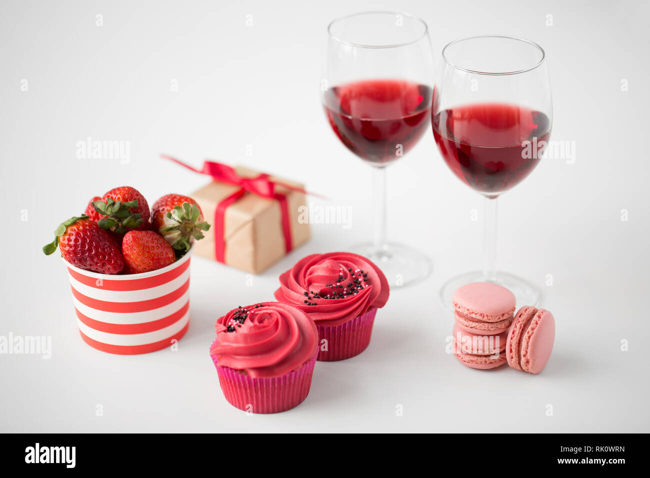 Red sweets hi-res stock photography and images - Alamy