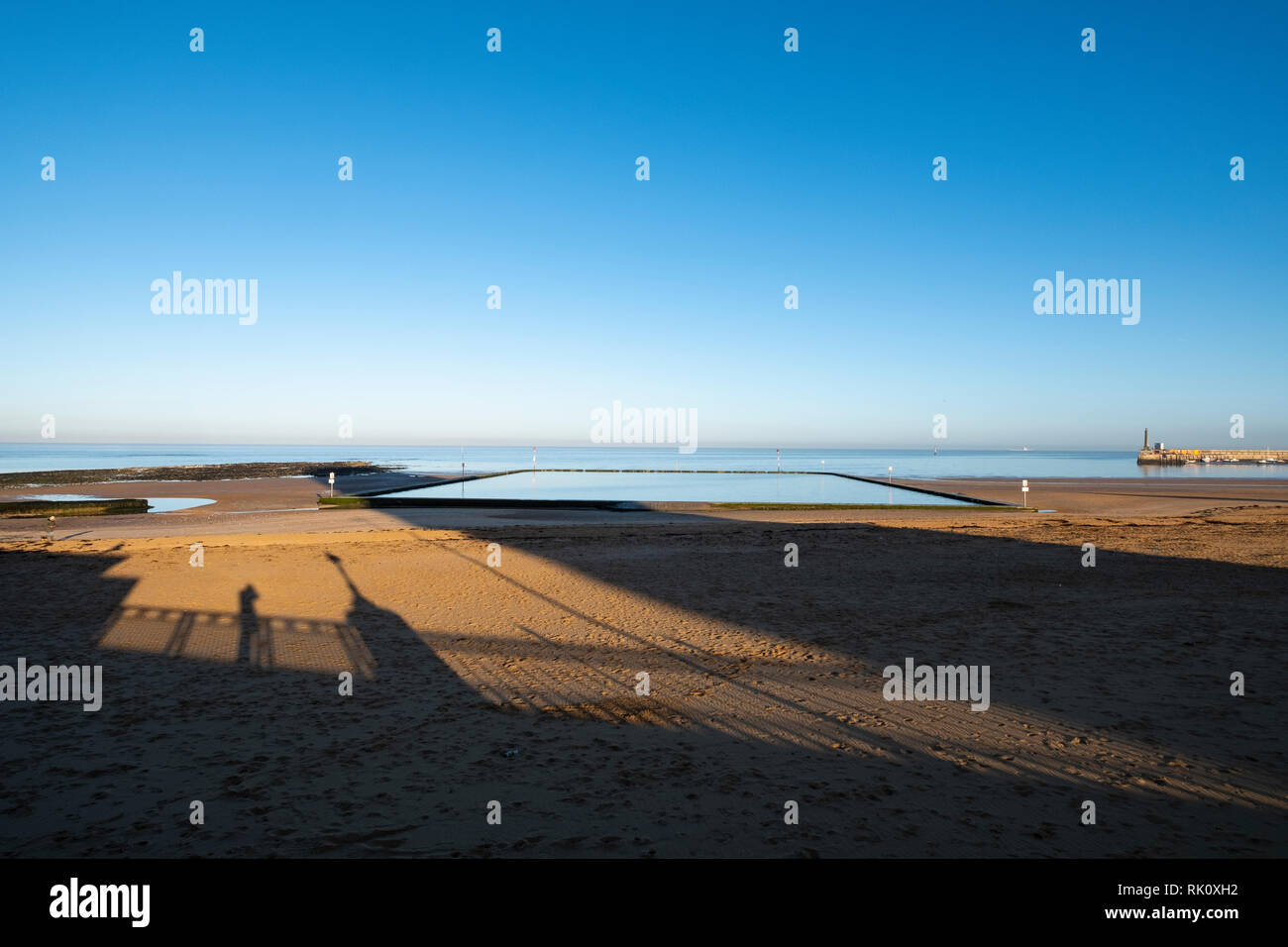 Walpole Bay Tidal Pool Margate Southeast Coast Kent Stock Photo - Alamy