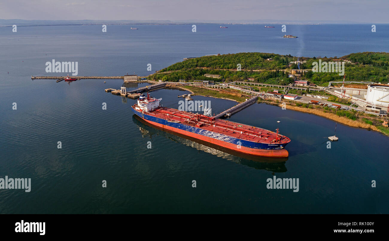 Lng Ship Aerial High Resolution Stock Photography and Images - Alamy