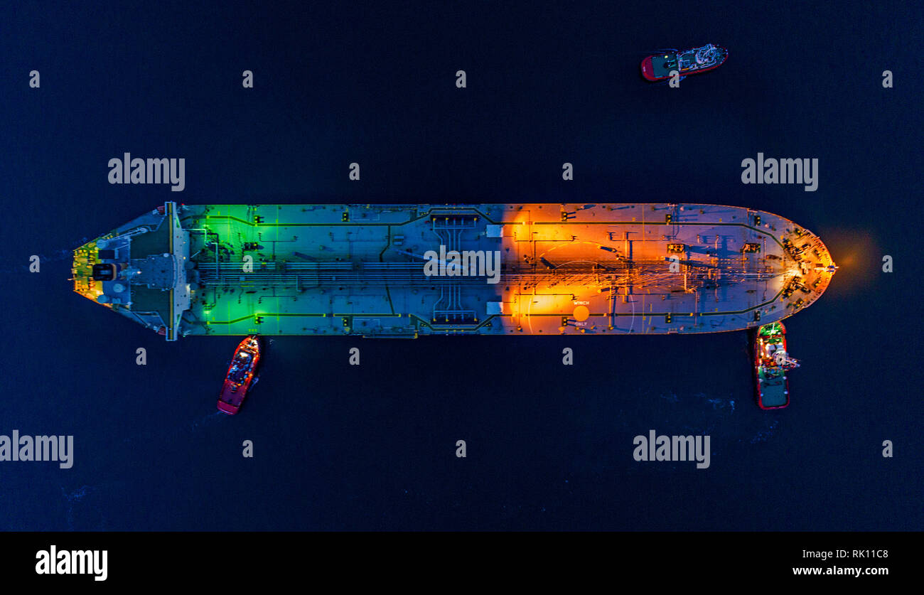 Lng shipping infrastructure hi-res stock photography and images - Alamy