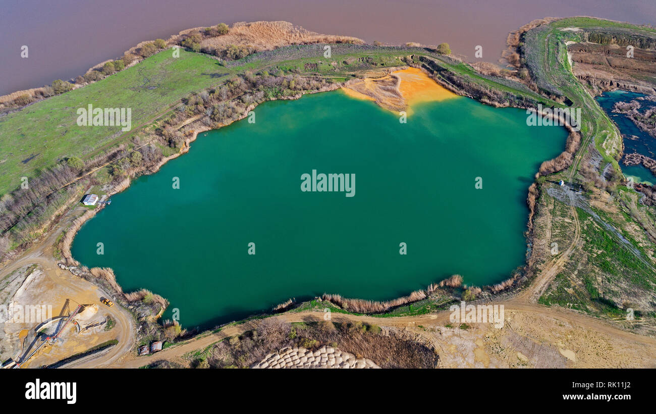 Gravel pit lake hi-res stock photography and images - Alamy