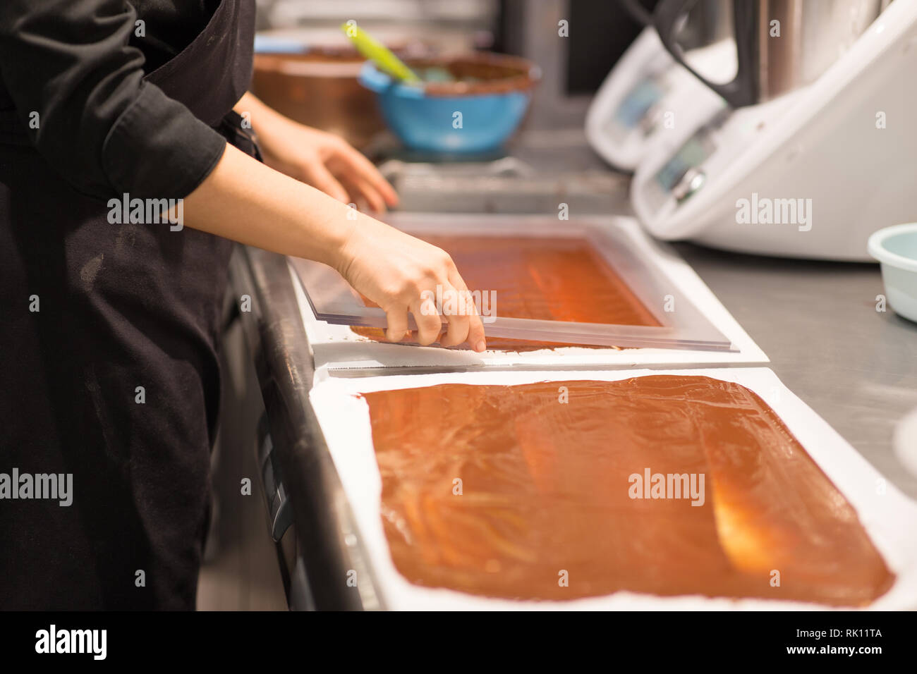 Sweet shop pastry chef cook hi-res stock photography and images - Alamy