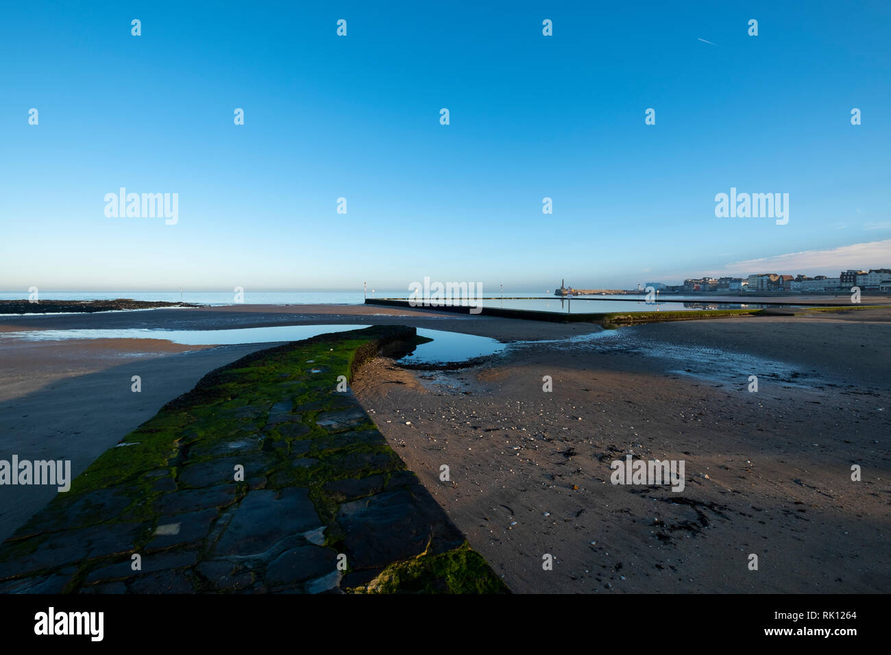 Walpole Bay Tidal Pool Margate Southeast Coast Kent Stock Photo - Alamy