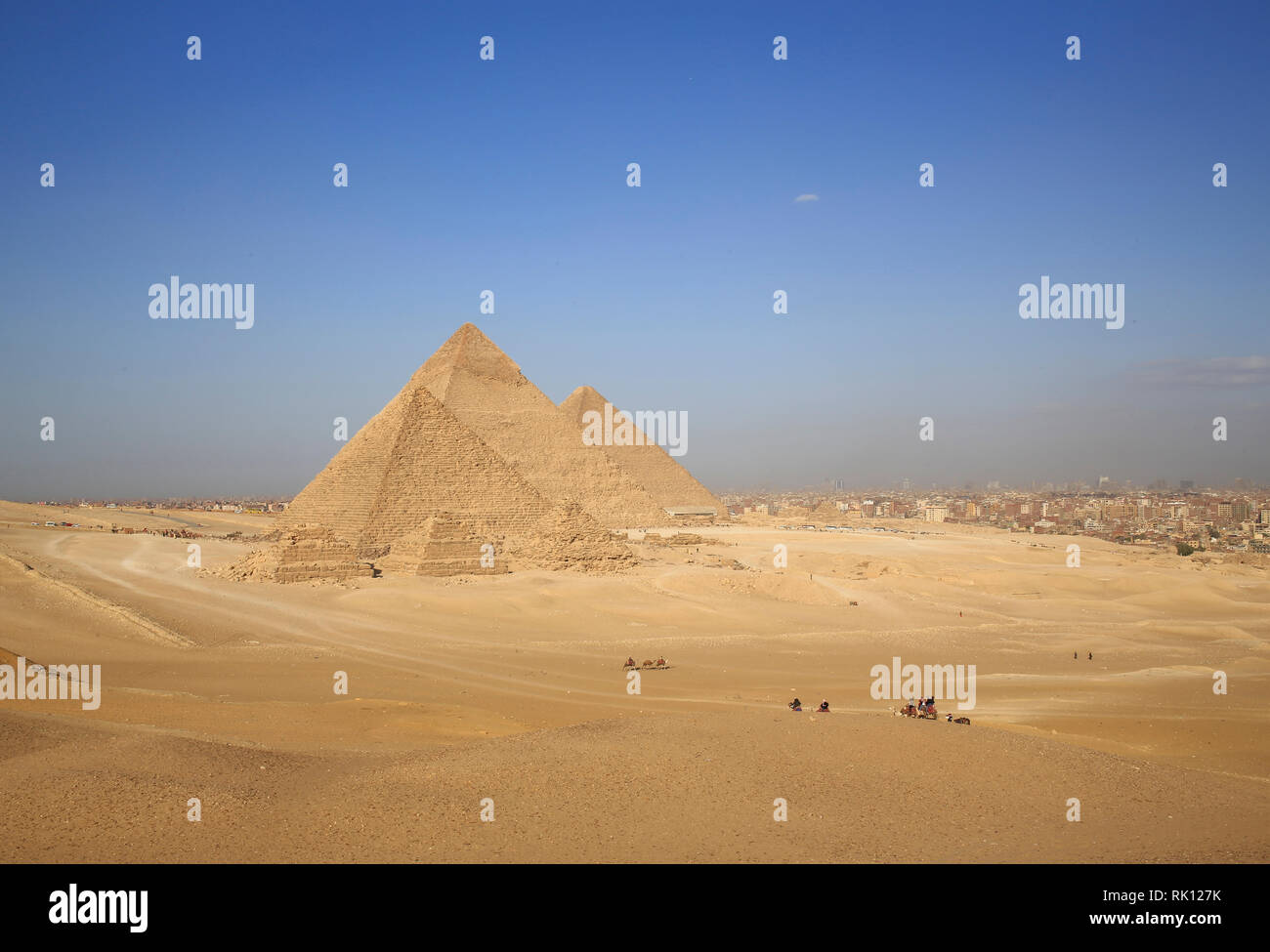 Giza plateau pyramids 2019 hi-res stock photography and images - Alamy