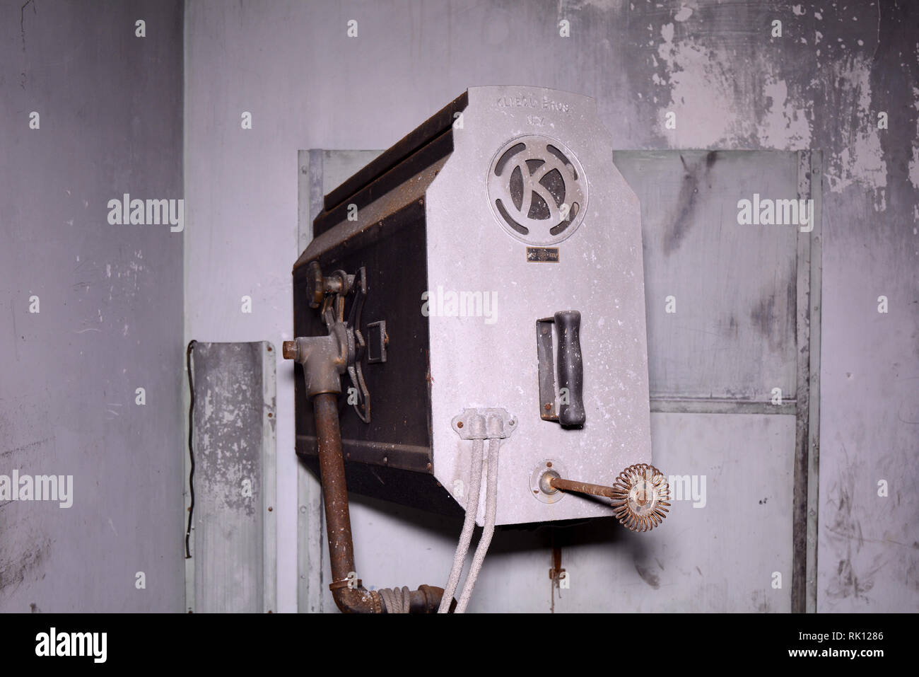 Old vintage cinema theater hi-res stock photography and images - Alamy