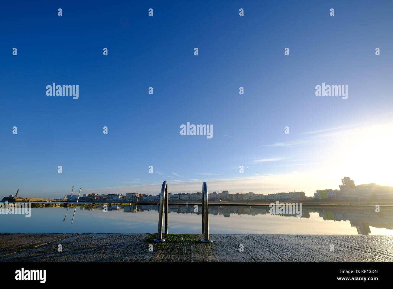 Walpole Bay Tidal Pool Margate Southeast Coast Kent Stock Photo - Alamy
