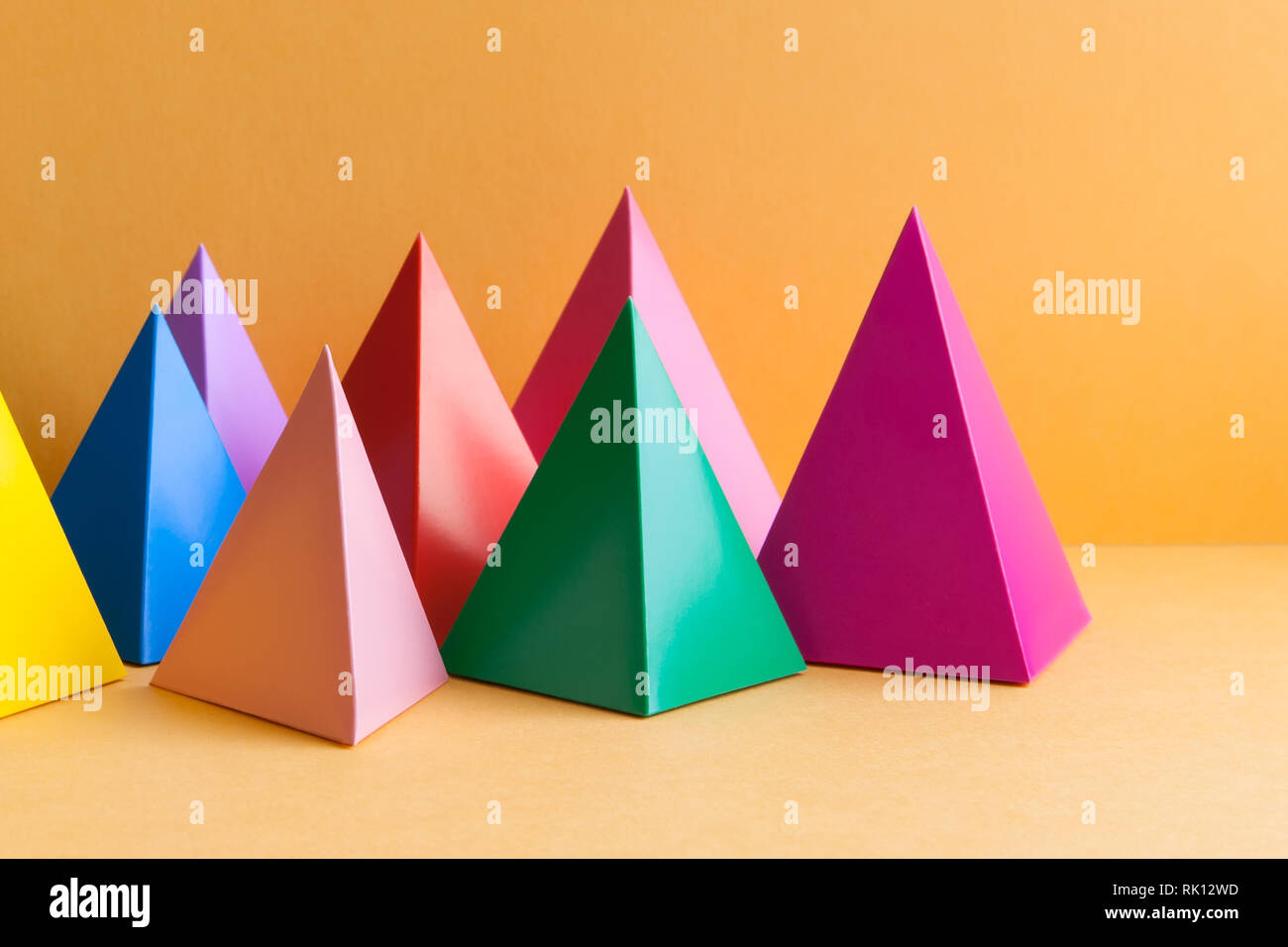 Background minimal angles hi-res stock photography and images - Alamy