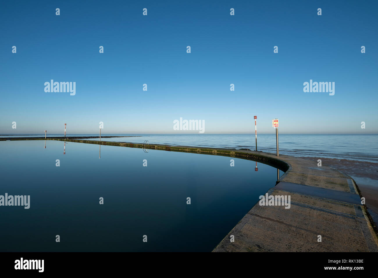 Walpole Bay Tidal Pool Margate Southeast Coast Kent Stock Photo - Alamy