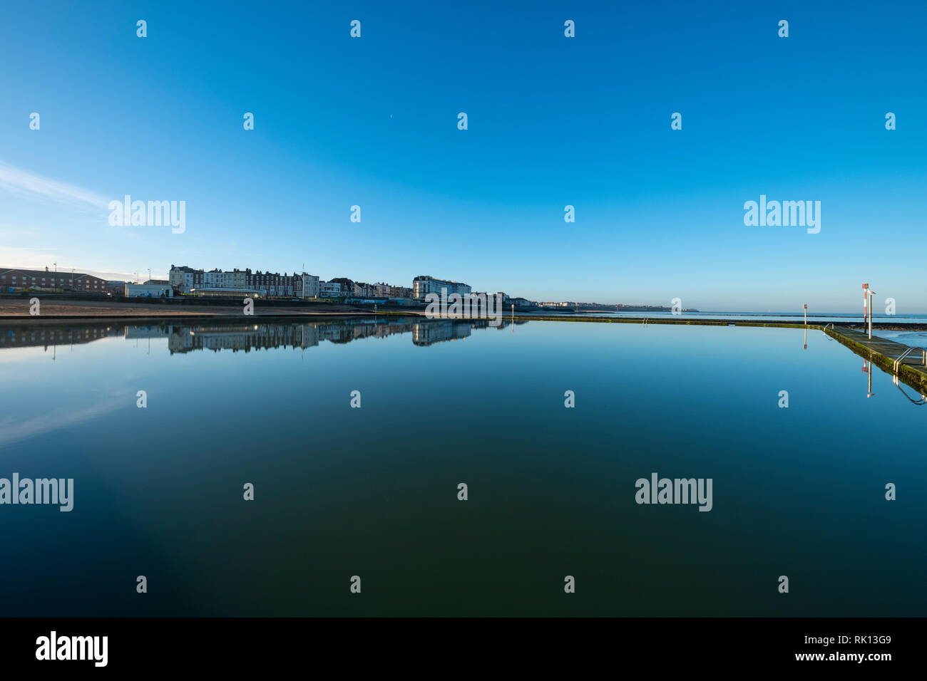 Walpole bay pool margate hi-res stock photography and images - Alamy