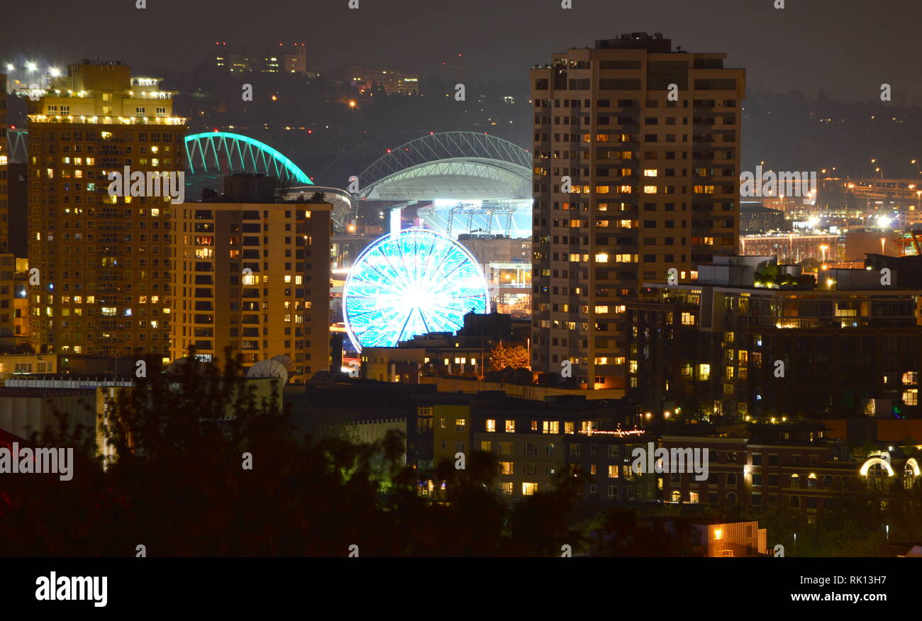 Seattle great wheel background hi-res stock photography and images - Alamy