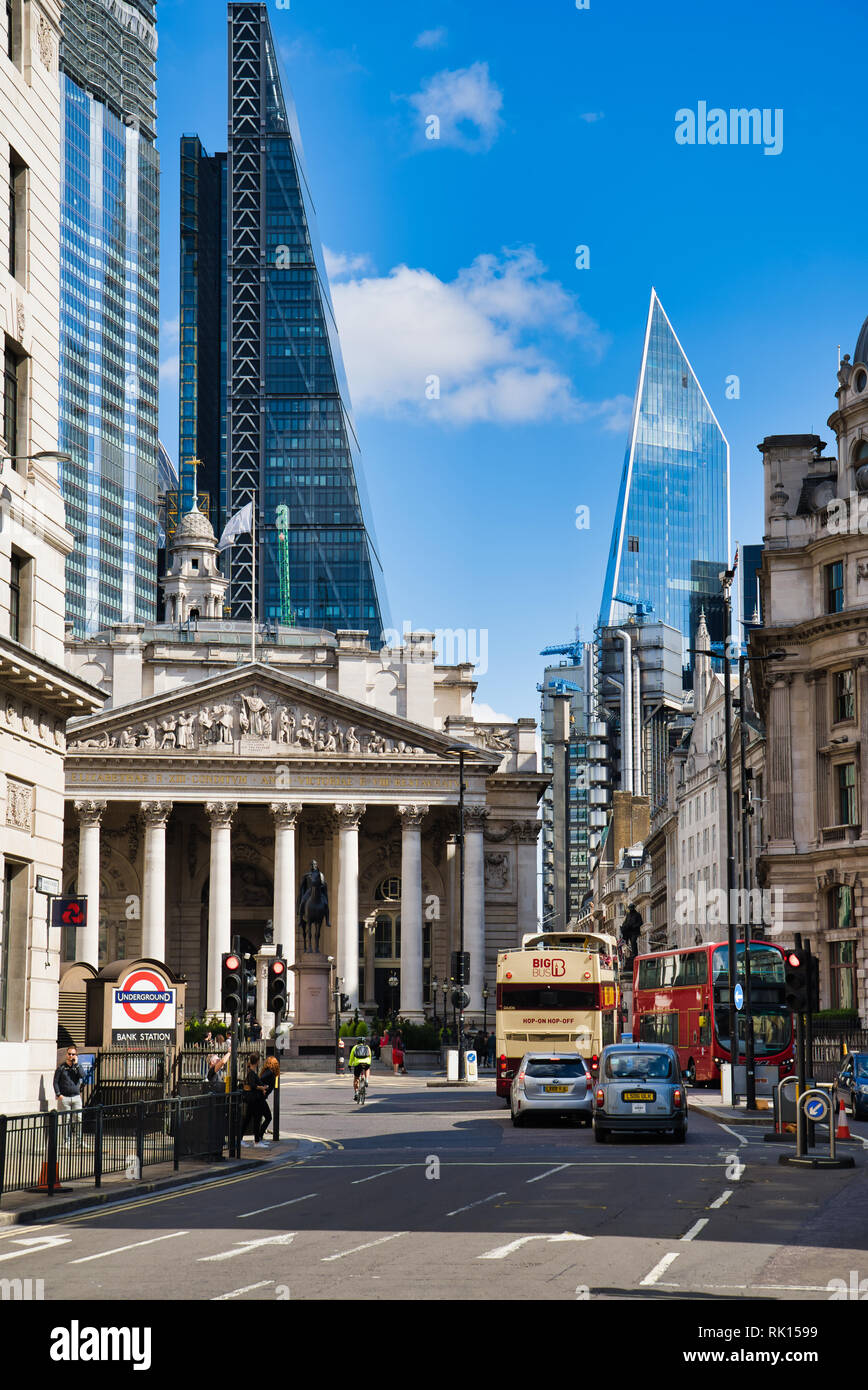 London financial center 2018 hi-res stock photography and images - Alamy