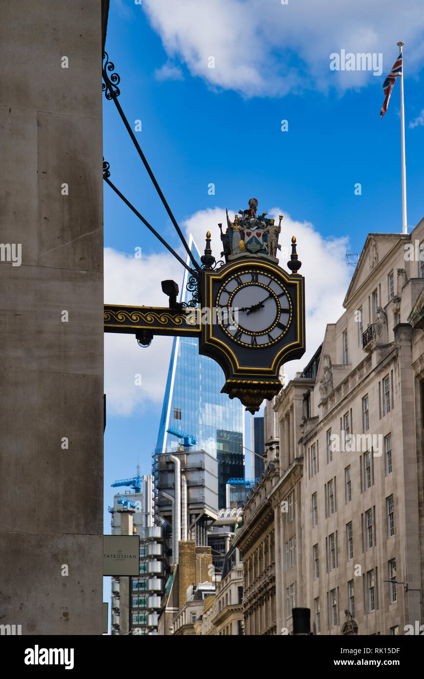 Royal exchange clock london hi-res stock photography and images - Alamy