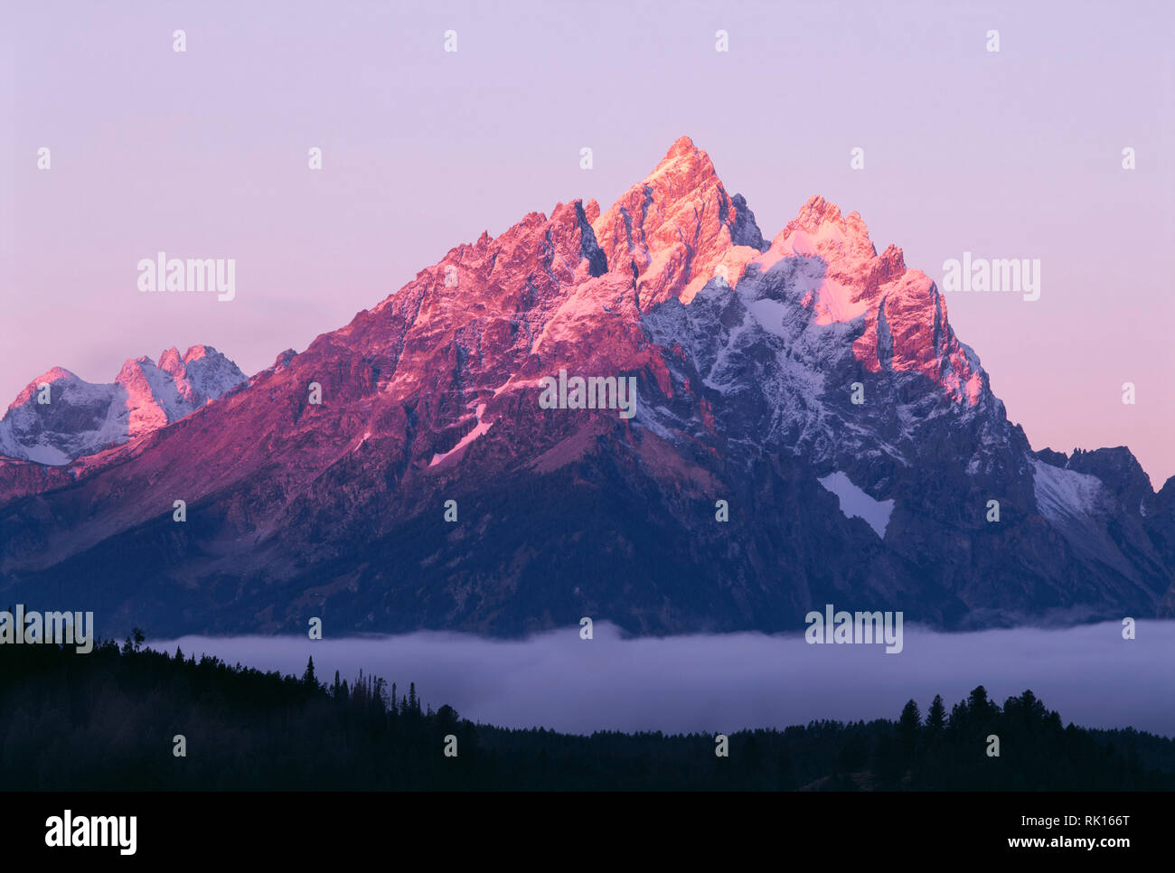 Fault block mountain hi-res stock photography and images - Alamy