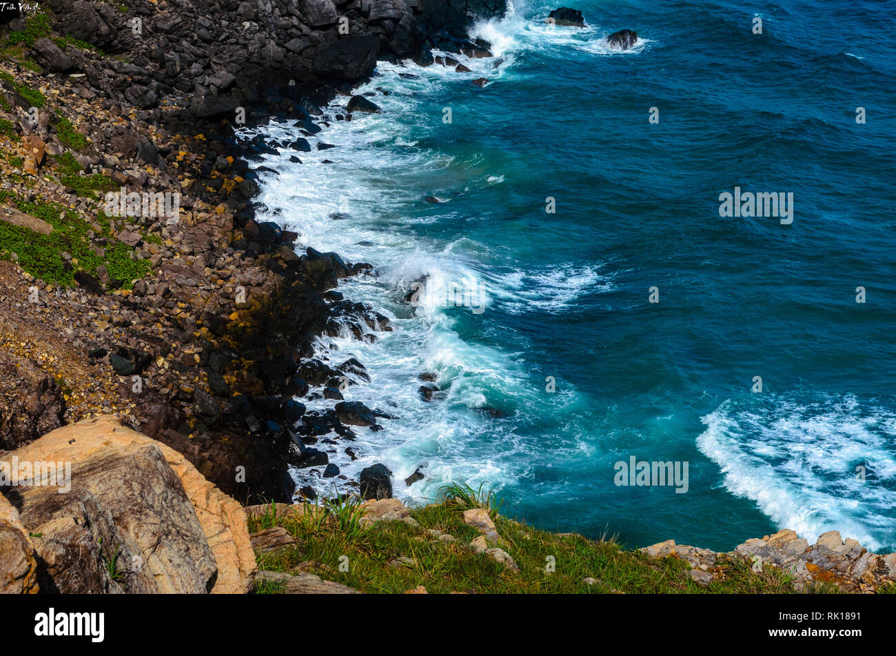 Waves smashed shore in Con Lon, Viet Nam Stock Photo - Alamy
