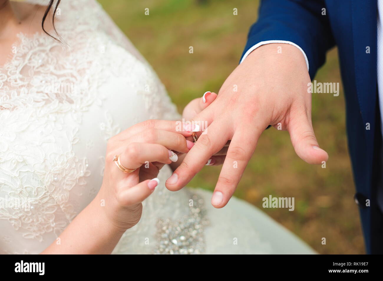 Wedding details - wedding rings as a symbol of happy life together ...