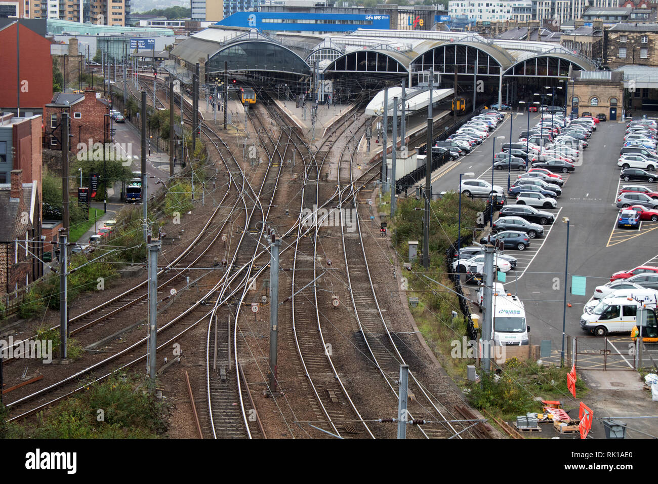Newcastle central station hi-res stock photography and images - Alamy