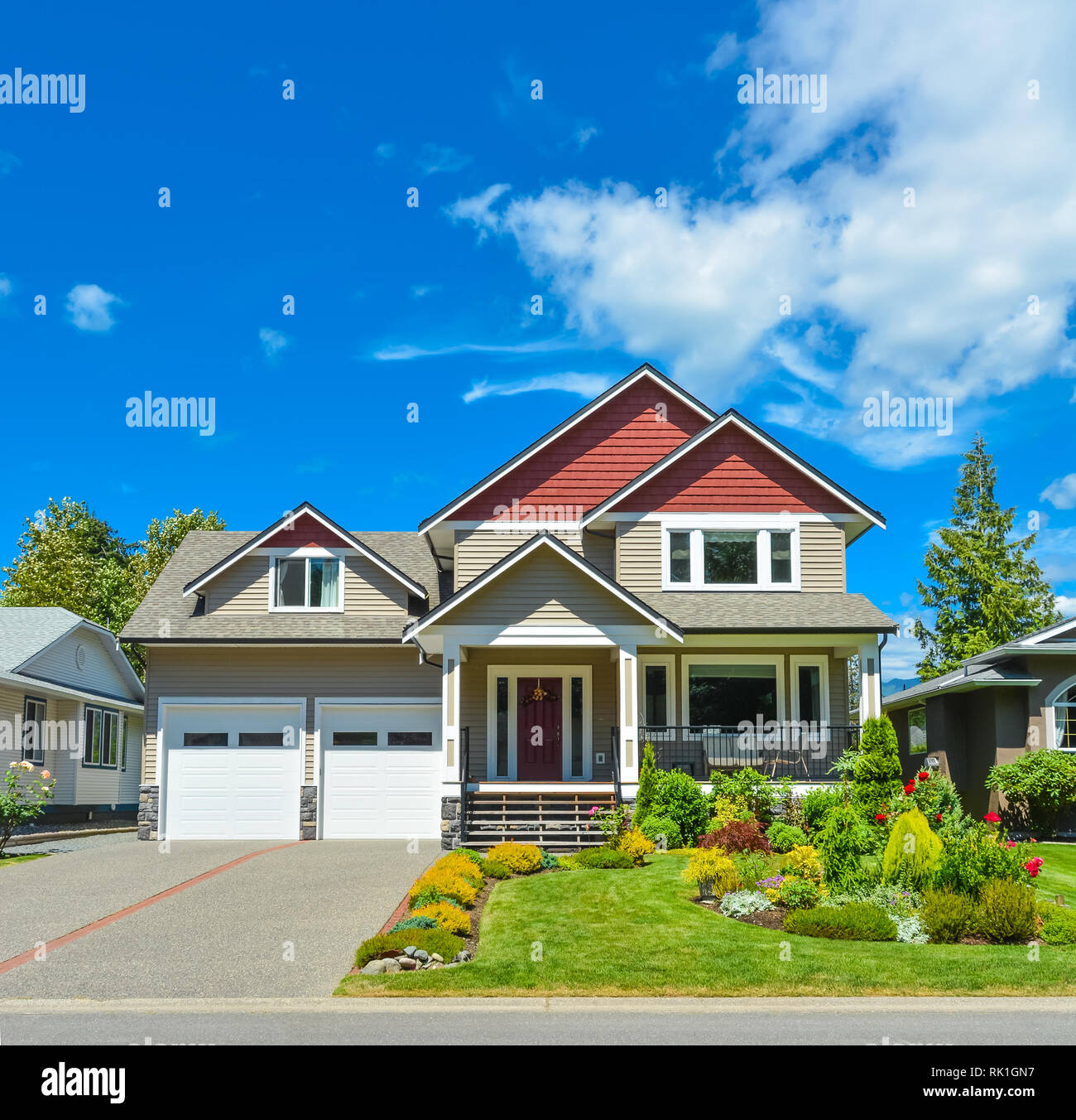 Modern house in canada hi-res stock photography and images - Alamy