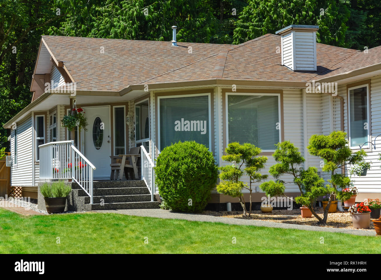 Nice house hi-res stock photography and images - Alamy