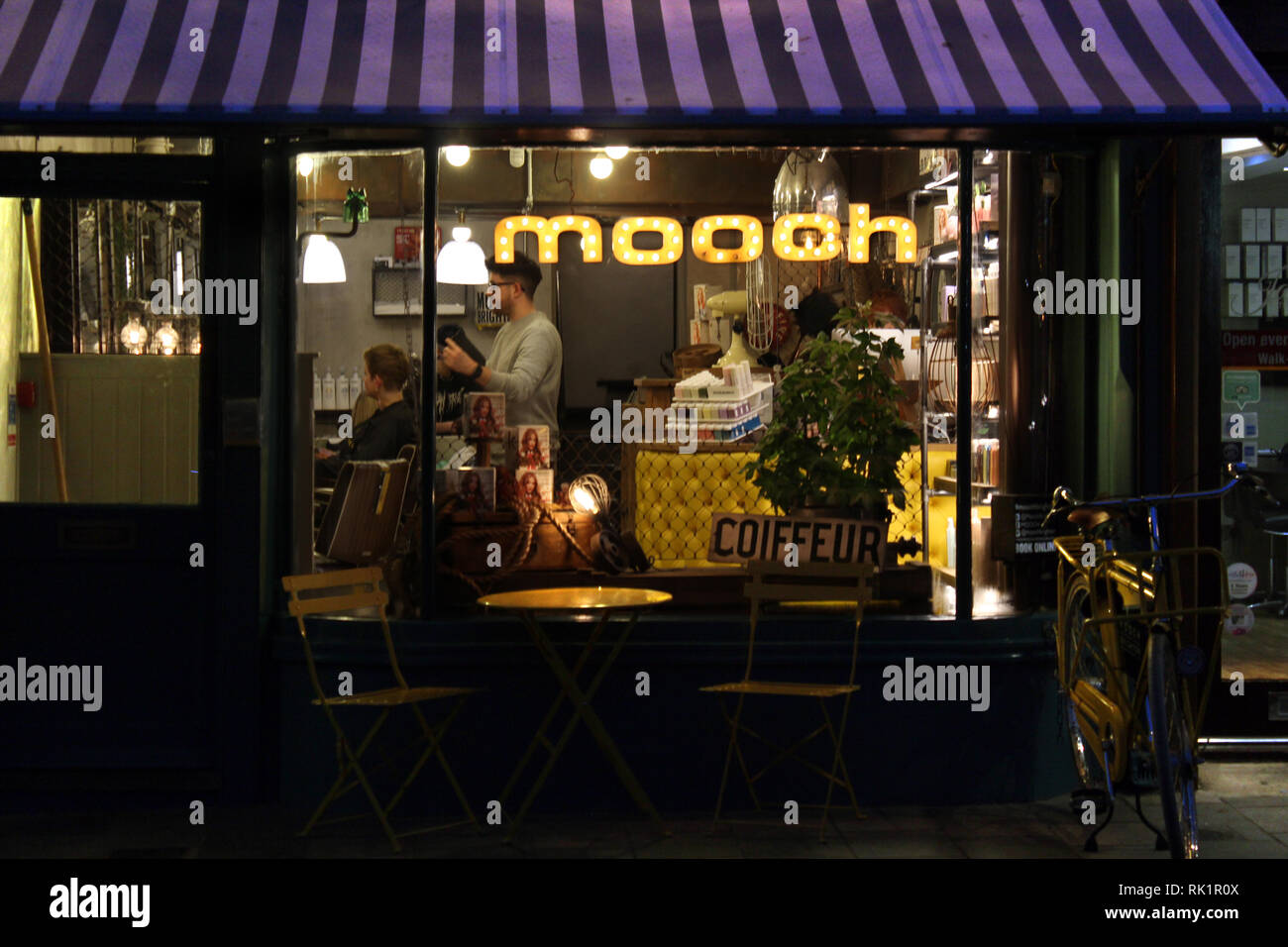 Mooch hi-res stock photography and images - Alamy