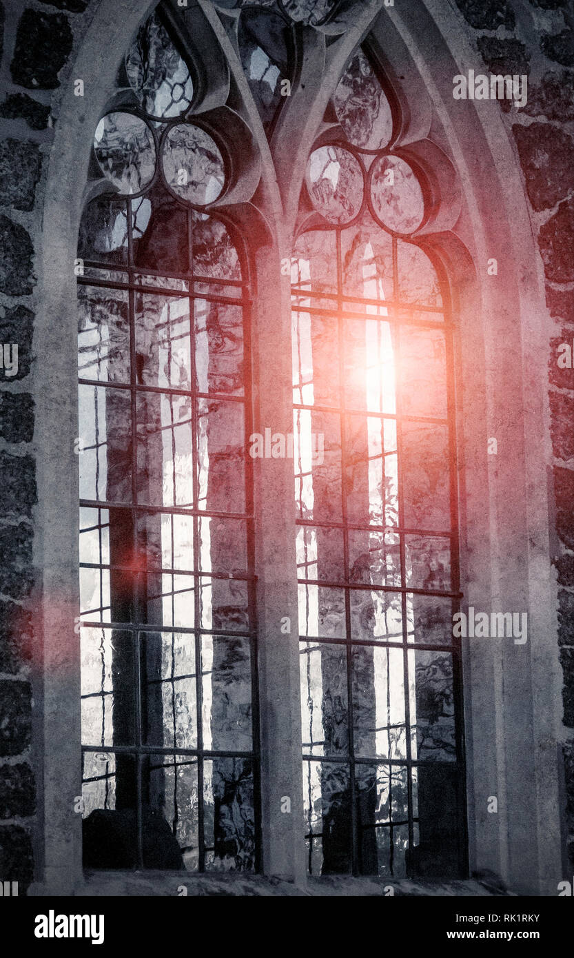 Arched church windows hi-res stock photography and images - Alamy