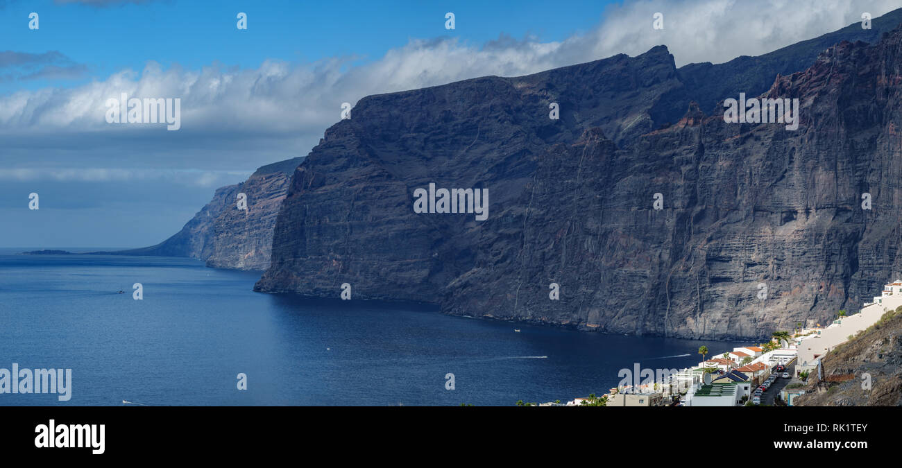 Gigapan of Los Gigantes cliffs in Tenerife Stock Photo - Alamy