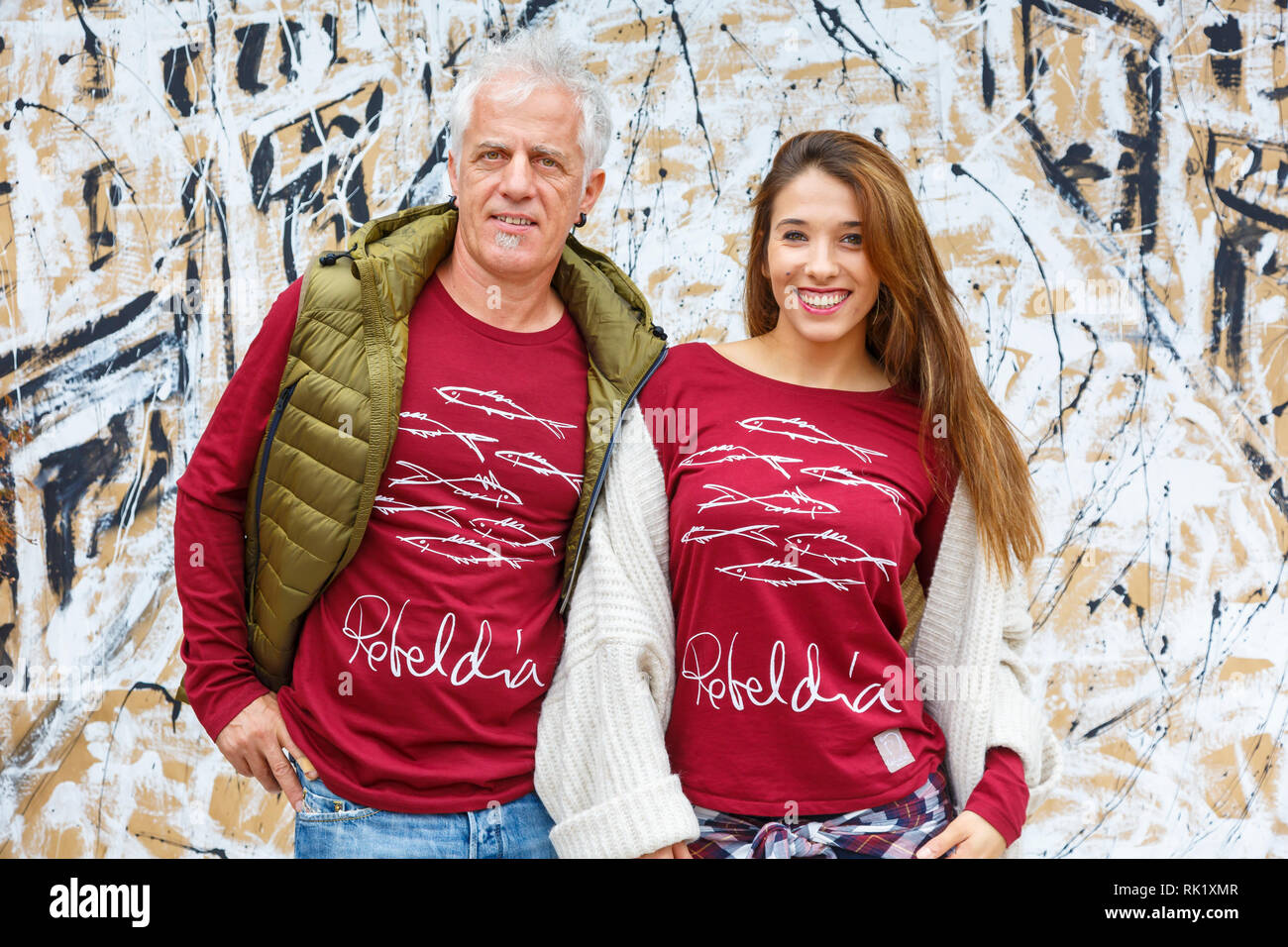Two people posing Stock Photo - Alamy