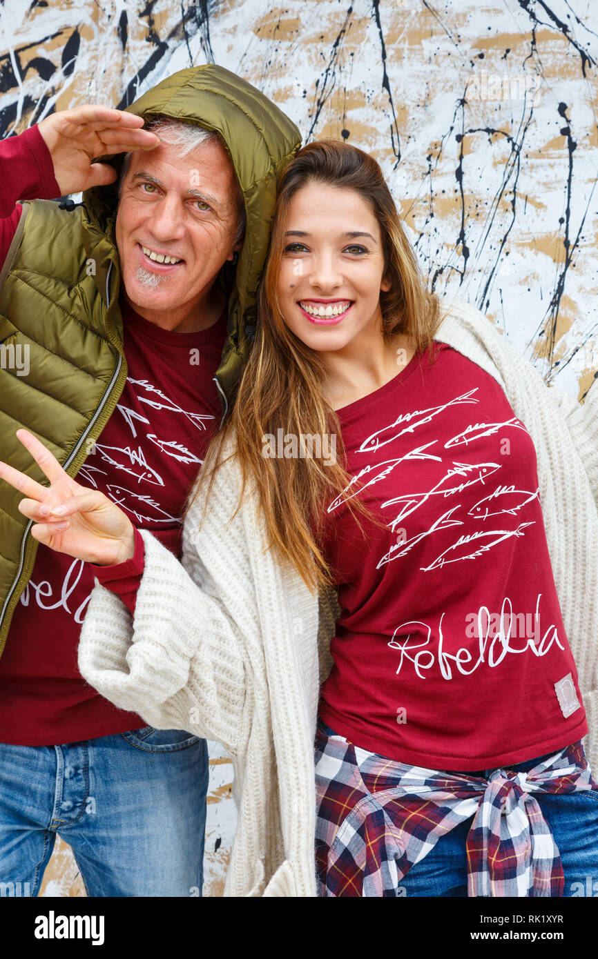 Two people posing Stock Photo - Alamy